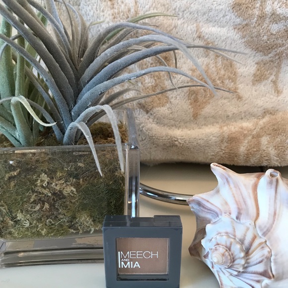 Meech&Mia | Makeup | Meechmia Caramel Mineral Eyeshadow Caramel | Poshmark